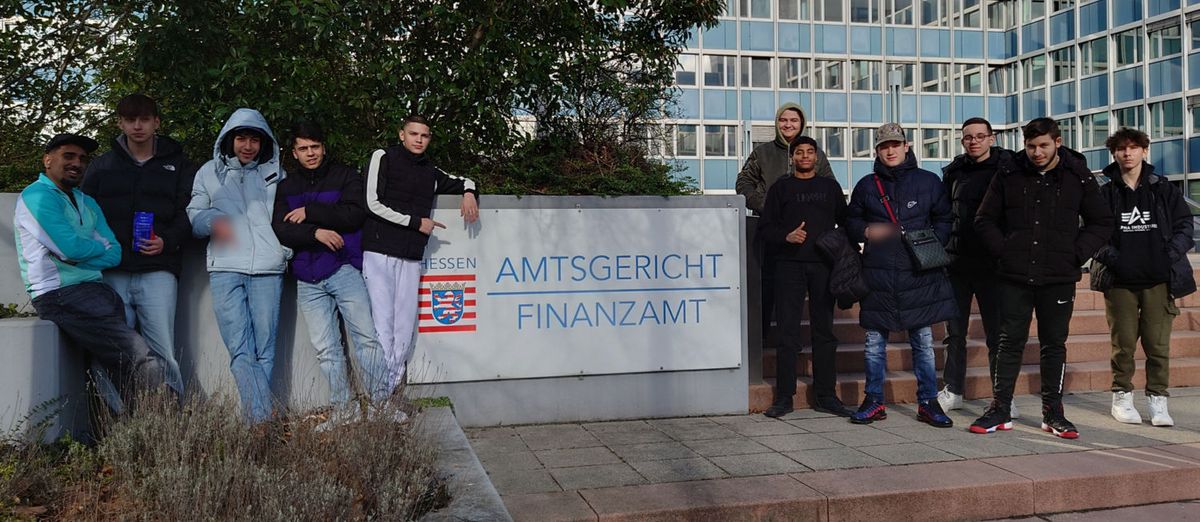 Besuch einer Gerichtsverhandlung - BSGG - Berufliche Schulen Groß-Gerau